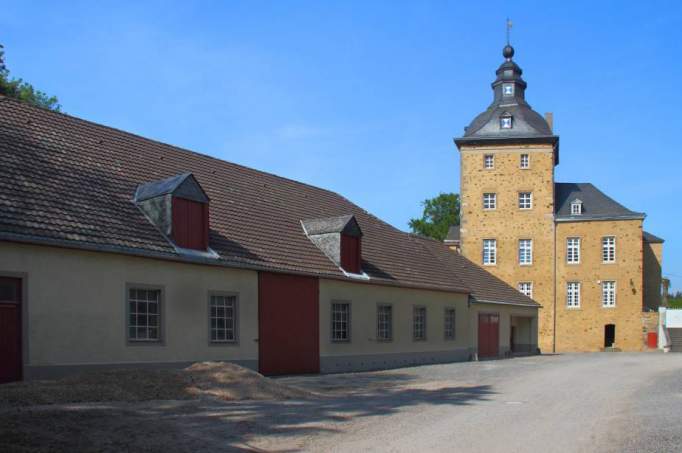 Ausflugsziel Burg Ringsheim in Euskirchen - DOATRIP.de