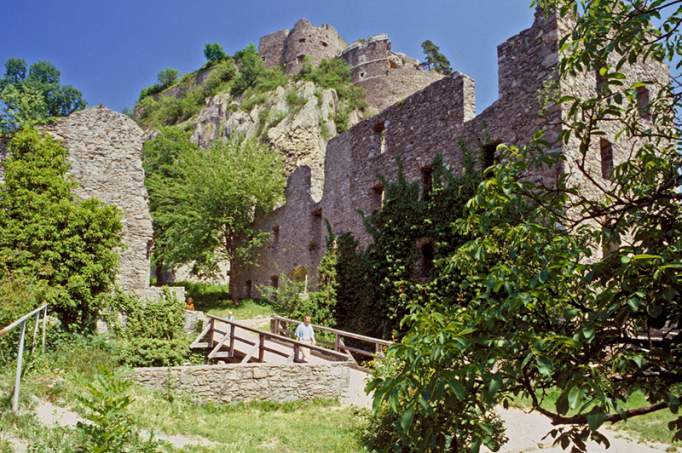 Ausflugsziel Festung Hohentwiel in Singen - DOATRIP.de